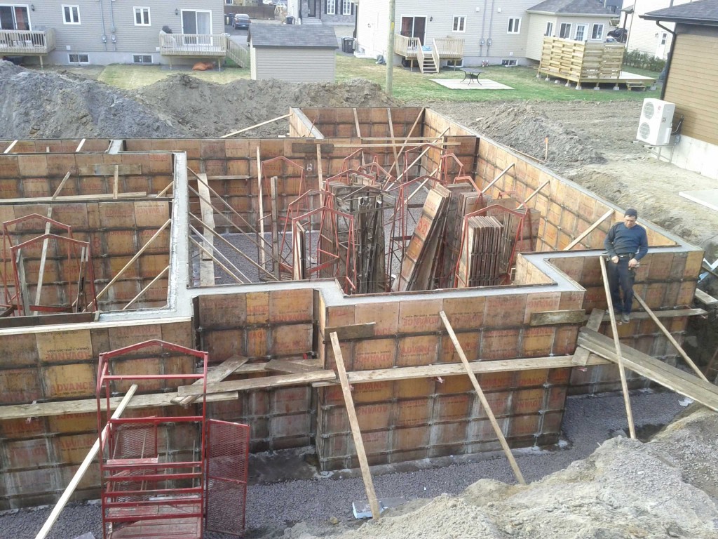 Entrepreneur Coffrage Brossard sur la Rive-Sud de Montréal